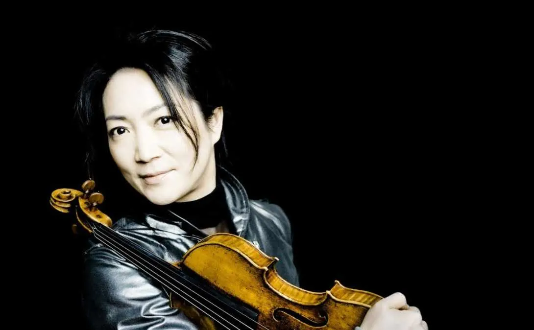La gran violinista Akiko Suwanai llega al Teatro Colón para celebrar la ...